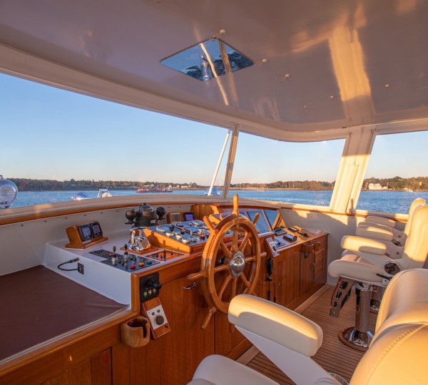 CETACEA Yacht Charter Details, Feadship | CHARTERWORLD Luxury Superyachts